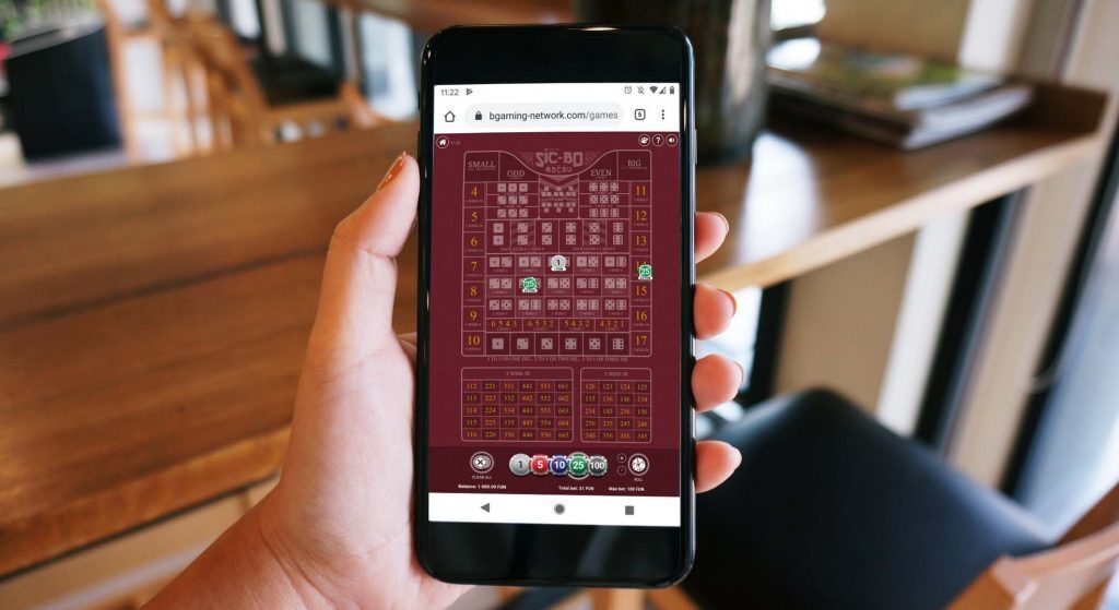 Play Online Sic Bo For Free or Real Money - Maple Casino